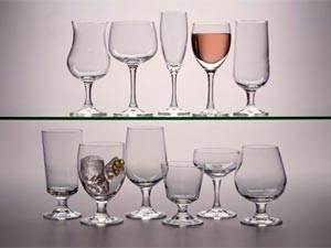 How To Decorate Home With Glasses? - Boldsky.com