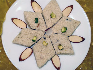 Til Pitha: Yummy Indian Sweet! - Boldsky.com