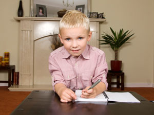 Unique Problems Of Left Handed People - Boldsky.com