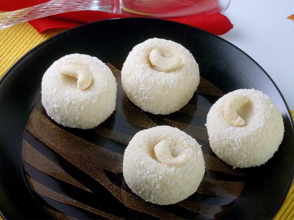 Bread Barfi: Rakhi Special Mithai - Boldsky.com