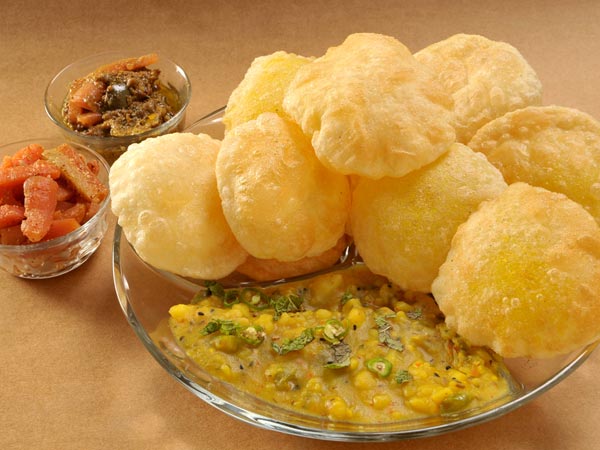 Raj Puri: An Awesome Breakfast Idea - Boldsky.com