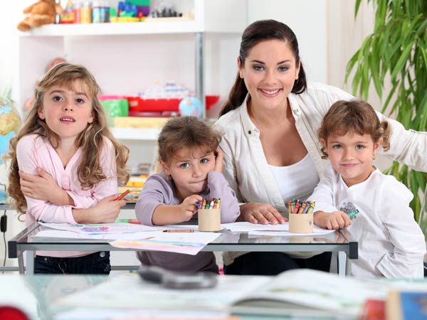 Who's Your Favourite Teacher? - Boldsky.com