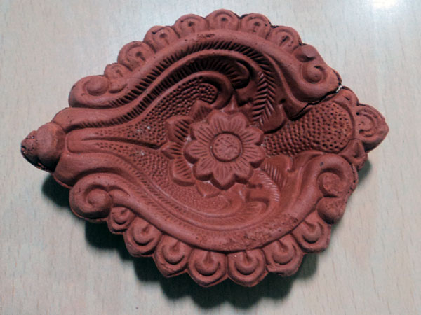 12 Diya Designs To Dazzle You This Diwali - Boldsky.com