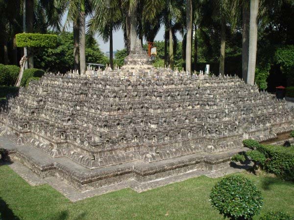 8 Most Amazing Temples In The World - Boldsky.com