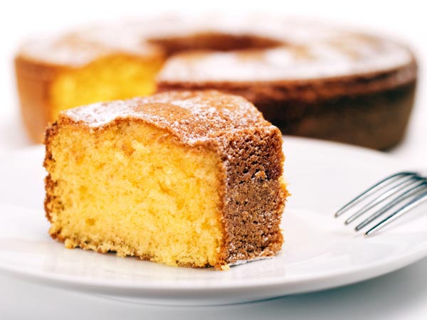 Butter Sponge Vanilla With Nuts: Christmas Cake - Boldsky.com