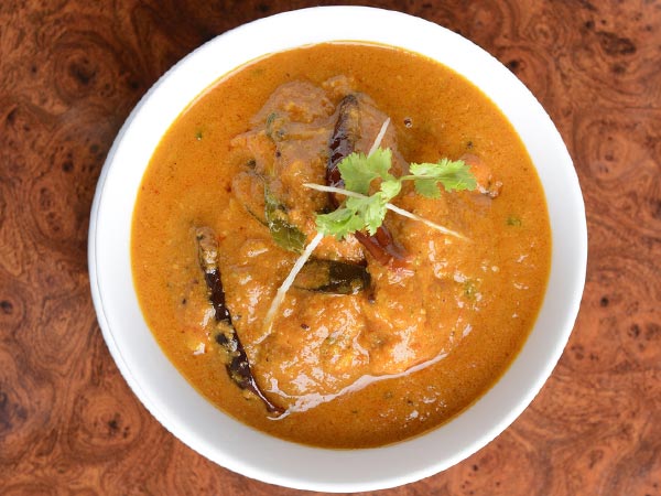 Macher Jhol: Spicy Fish Recipe - Boldsky.com