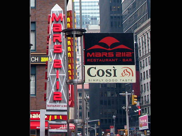 Weird Restaurants In The World That Are Famous - Boldsky.com