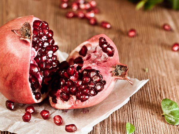 Red Fruits Face Packs For Skin Care - Boldsky.com