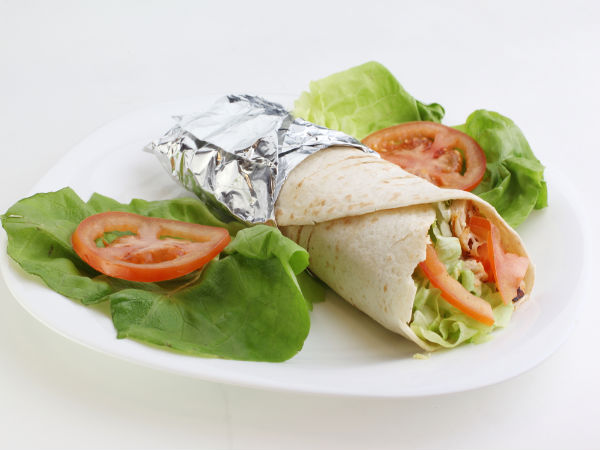 Tasty Capsicum Wrap For Breakfast - Boldsky.com