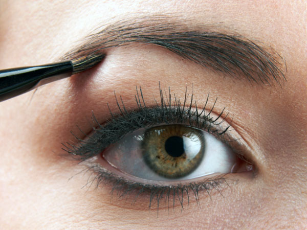 Quick Ways Of Using Kajal For Eyes - Boldsky.com