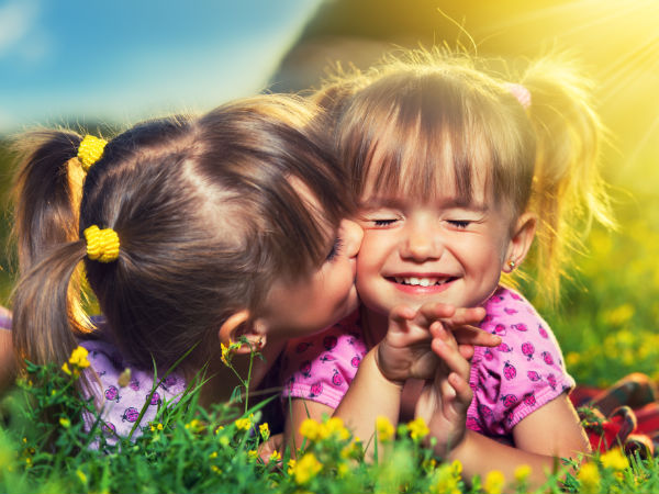 Awesome Benefits Of Being The Younger Child - Boldsky.com