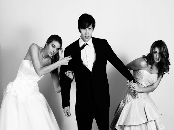 How To Avoid Third Person In Relationship - Boldsky.com