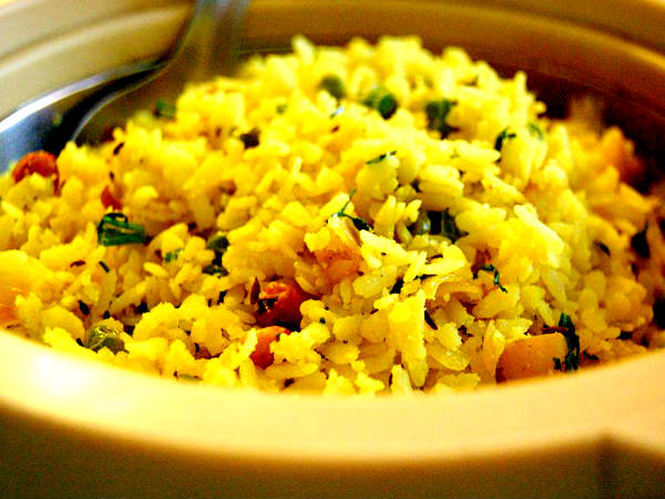 Paneer Kanda Poha Recipe For Breakfast - Boldsky.com