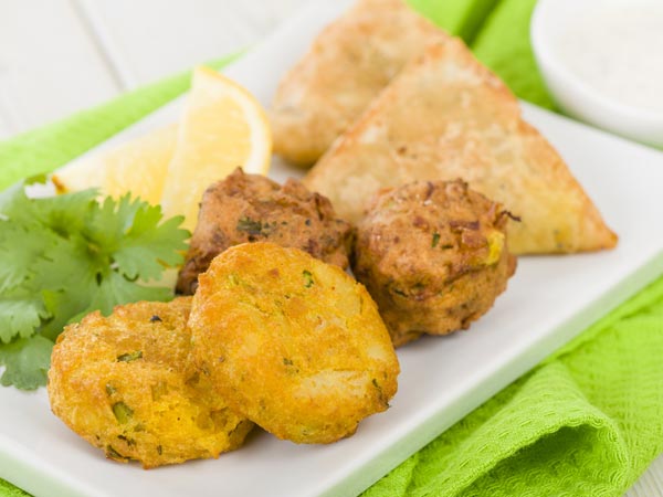 New Potatoes Pakora Recipe - Boldsky.com