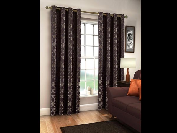 15 Cool Curtains For Living Room Windows - Boldsky.com