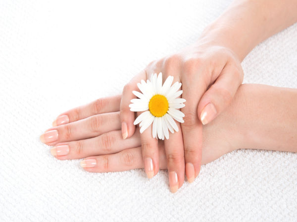 Causes and cure for yellowing nails - Boldsky.com