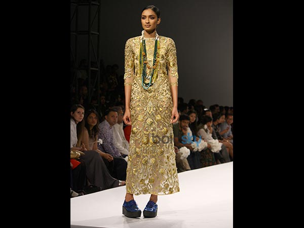 WIFW 2014 Day 5: The Best Of Jenjum Gadi - Boldsky.com
