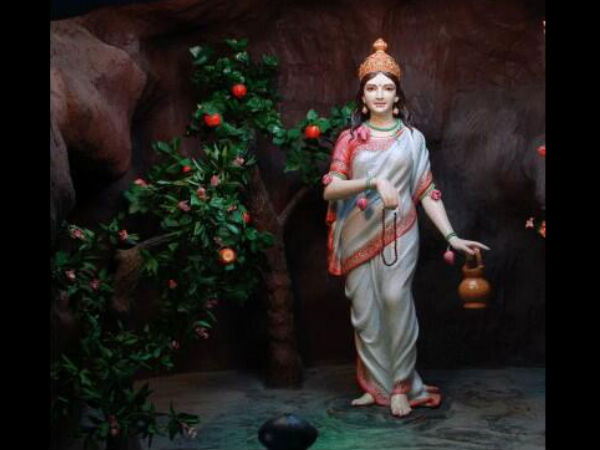 Devi Brahmacharini: Second Goddess Of Navratri - Boldsky.com
