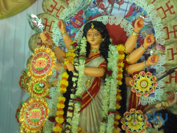 Symbolism Of Goddess Durga's Ten Hands - Boldsky.com