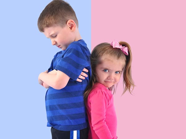 8 Parenting Tips To Deal With Sibling Rivalry - Boldsky.com