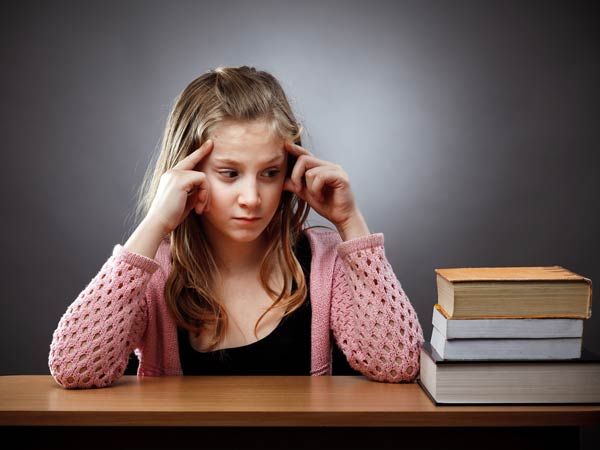 Five Symptoms Your Child Is Stressed - Boldsky.com