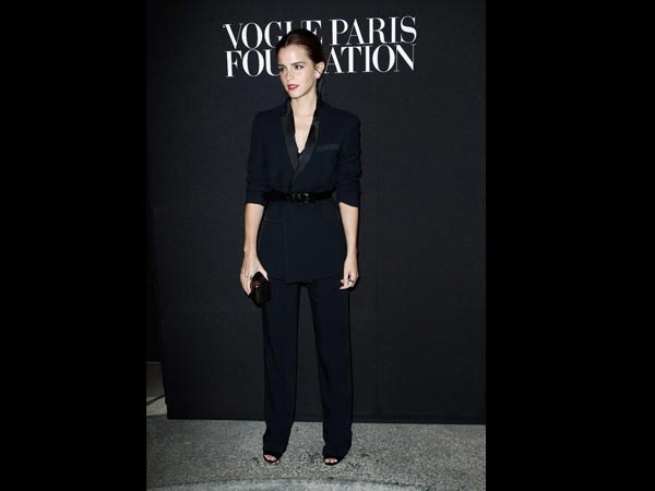 Fabulous Emma Watson Looks Gorgeous In An All Black Attire - Boldsky.com