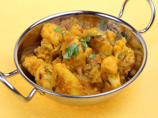 15 Aloo Recipes You Would Love To Relish This Shravan - Boldsky.com