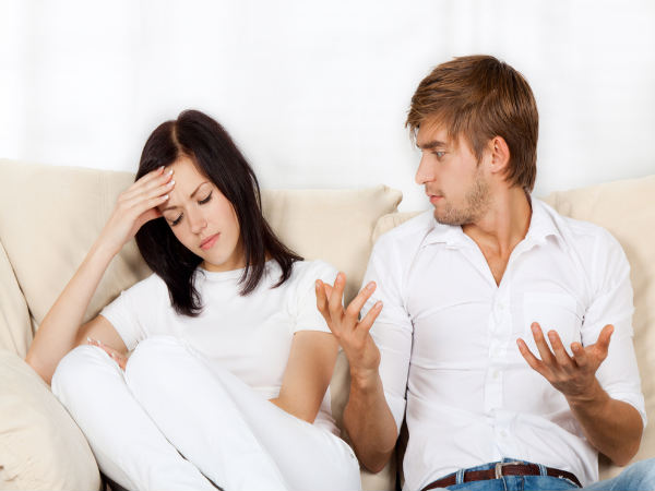 7 Common Problems People Face In A Relationship - Boldsky.com