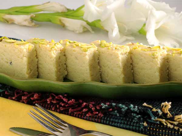 Khoya Sweet Recipes For Janmashtami - Boldsky.com