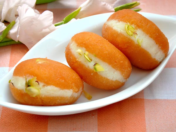 Khoya Sweet Recipes For Janmashtami - Boldsky.com