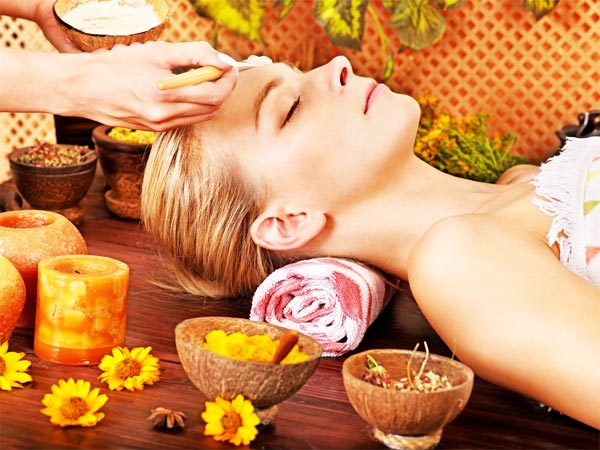 Healthy Ways To Give A Body Massage - Boldsky.com