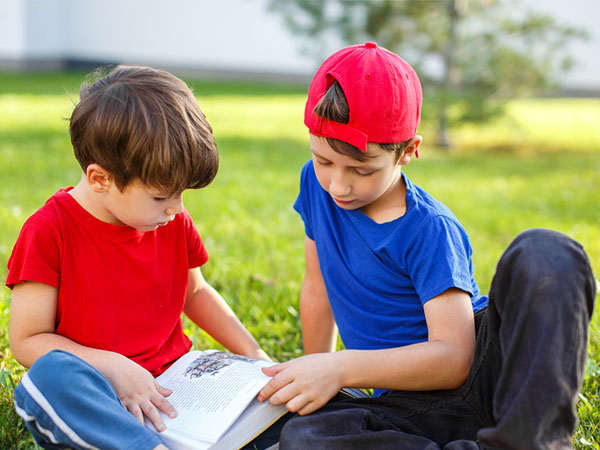 12 Reasons Why Brothers Are The Best Friends Forever - Boldsky.com