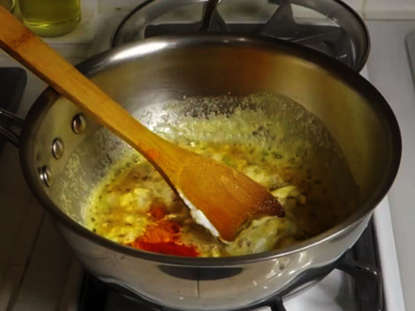 Yummy Treat: Cauliflower With Yogurt Gravy - Boldsky.com