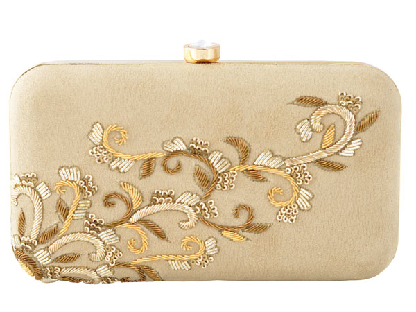Top 16 Trendy Clutches To Carry In 2015 - Boldsky.com