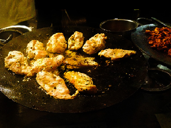 Ramzan Special: Stuffed Roast Chicken Dajaj - Boldsky.com