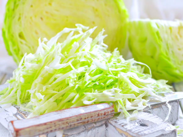 10 Home Remedies For Stomach Ulcers Or Peptic Ulcer - Boldsky.com