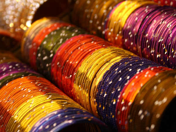 10 Wonderful Ways To Wear Bangles - Boldsky.com