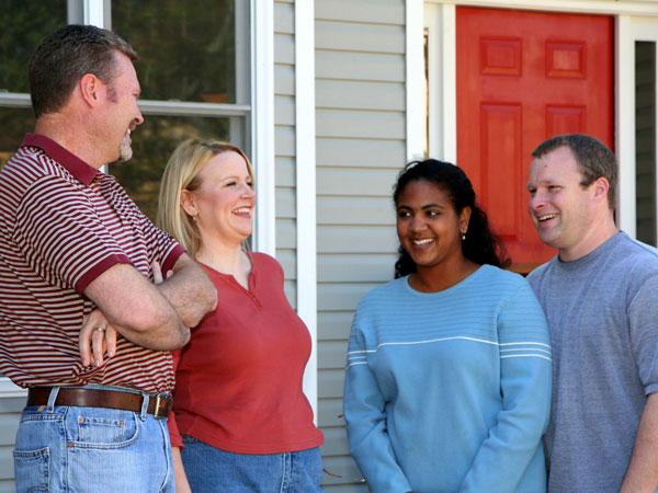 How To Be A Good Neighbour - Boldsky.com