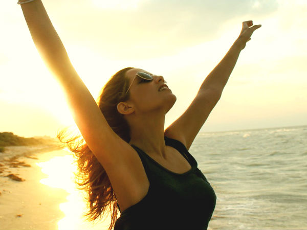Health Benefits Of Going To The Beach - Boldsky.com