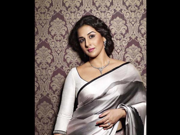 Vidya Balan In Saree Backless
