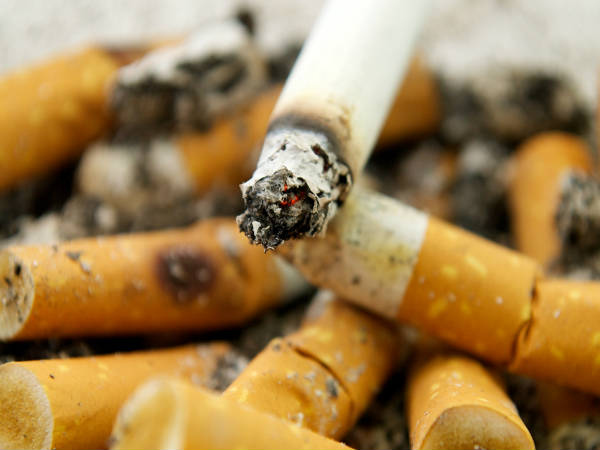 Simple Ways Smokers Can Purify Their Lungs - Boldsky.com