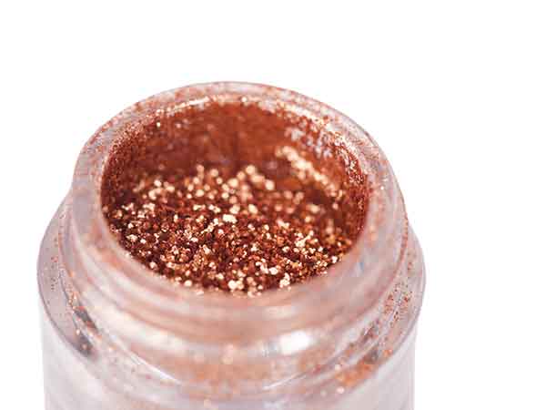 Best Tips To Make Glitter Shadow Pop Out - Boldsky.com