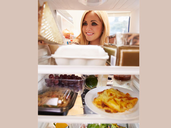 What Happens If You Eat Leftover Foods? - Boldsky.com