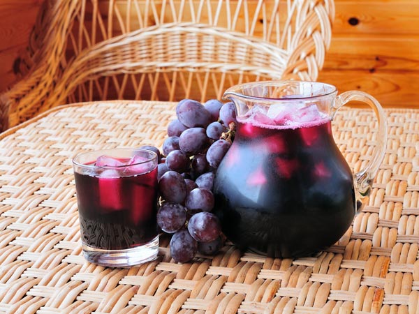 Amazing Health Benefits Of Red Grapes - Boldsky.com