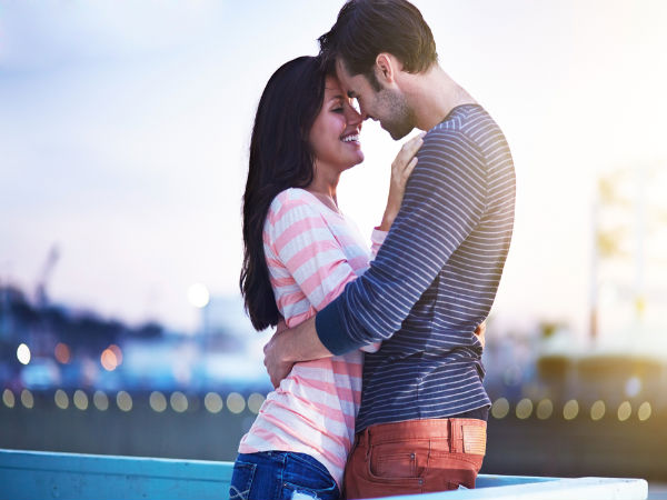 Hug Day 2020: Ready To Hug Your Special Someone? Then Do It The Right ...