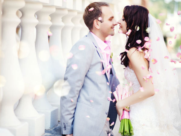 What Is The Right Age To Get Married? - Boldsky.com