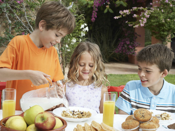 How Mindful Eating Helps Kids - Boldsky.com
