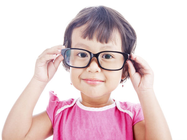 Signs Of Eye Problems In Kids - Boldsky.com