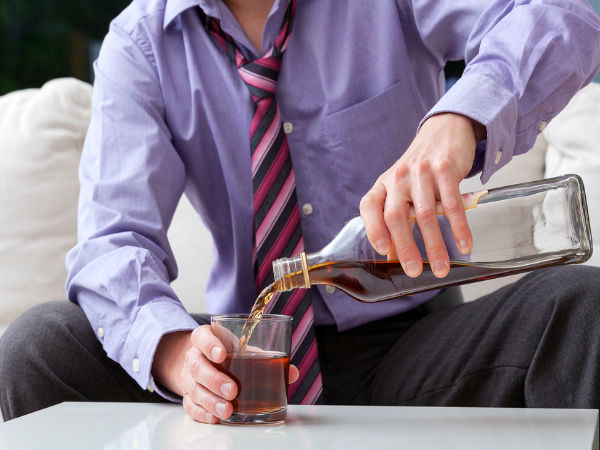 Why Do You Puke After Drinking? - Boldsky.com