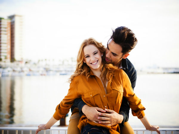 Signs She Is More Than Just A Friend To You - Boldsky.com